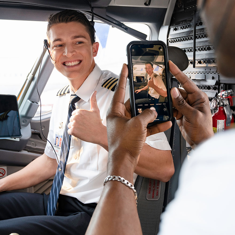 Building flight hours | United Aviate program